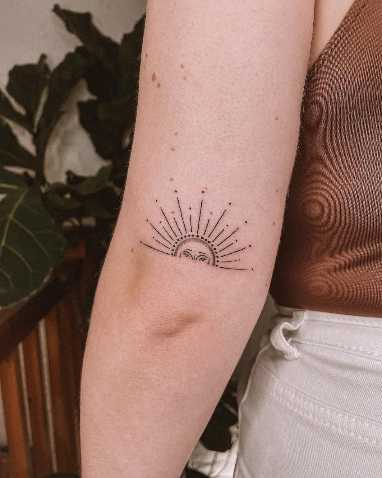 52 Sizzling Sun Tattoo Ideas According To Your Personality! - Tattoo Twist